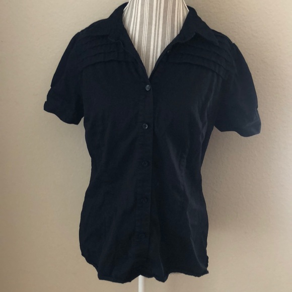 Apostrophe | Tops | Anthropologieapostrophe Black Short Sleeve Button ...